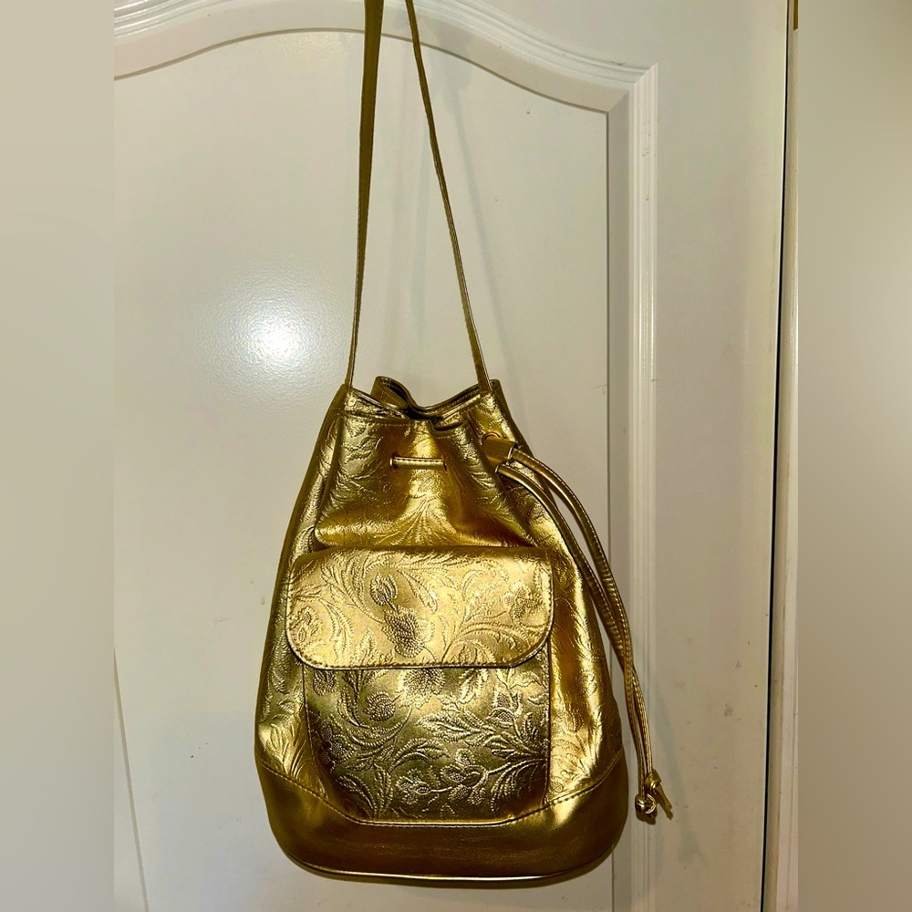 Metallic Gold Bucket Bag By Tachini Moda Italia - Gem